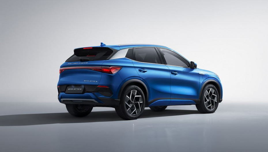 BYD Atto 3 - Présentation - Un SUV compact électrique doté d'une autonomie WLTP de 420 ...